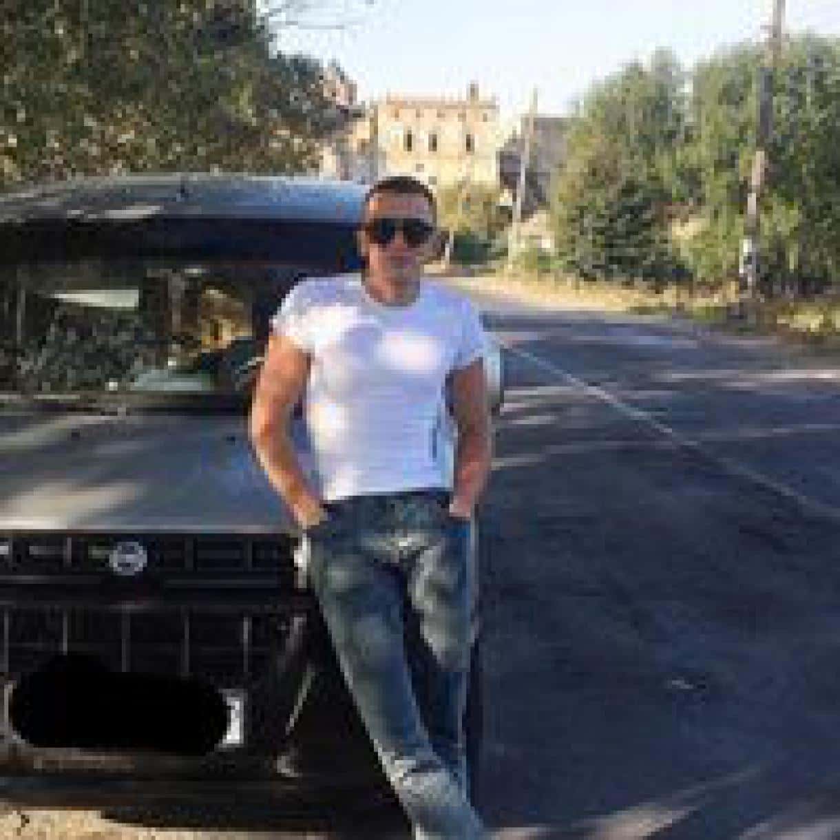 Men Seeking Men in Houston, TX Free Gay Personal Ads at lovezoid.com