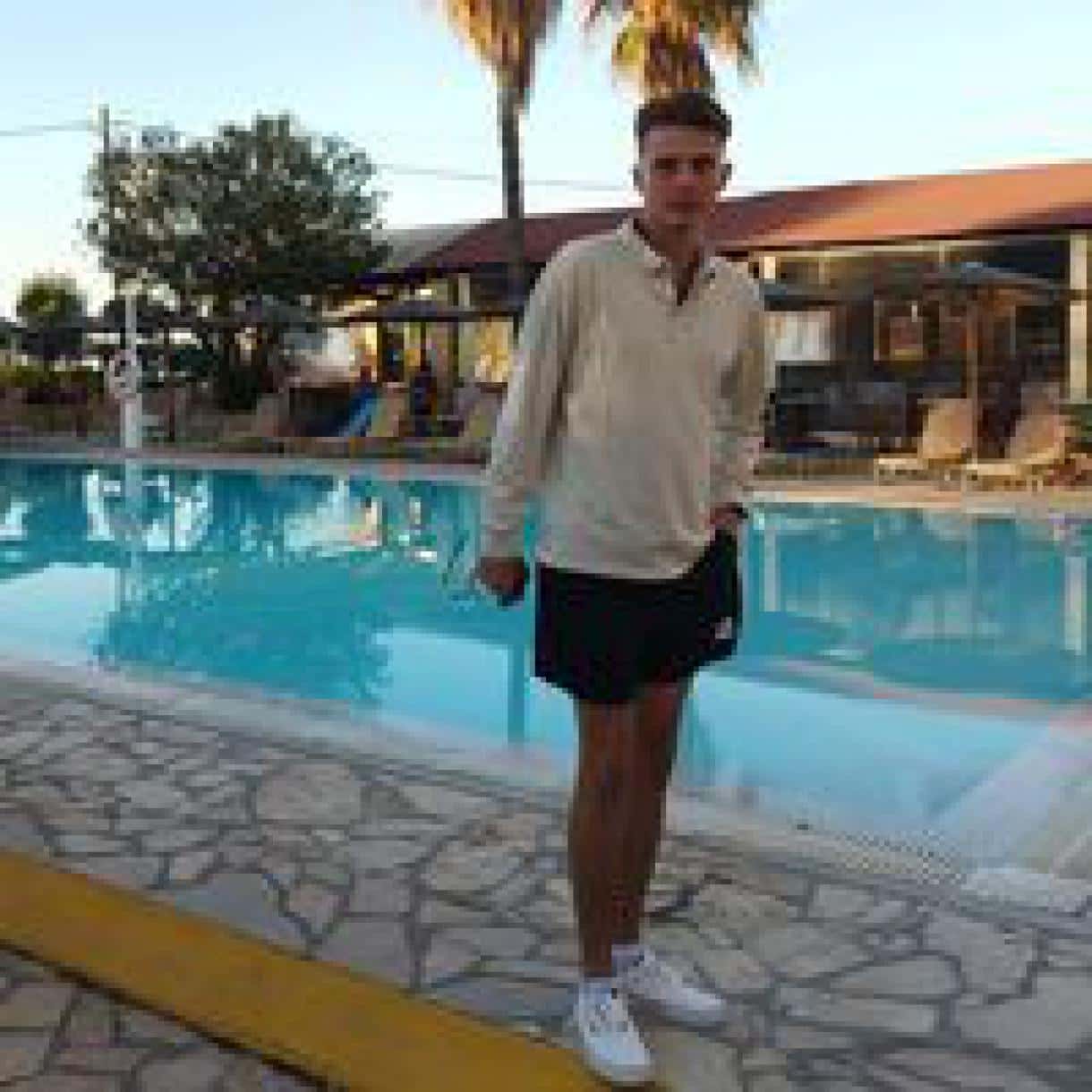 Brisbane Men Seeking Men Free Gay Personal Ads at lovezoid.com