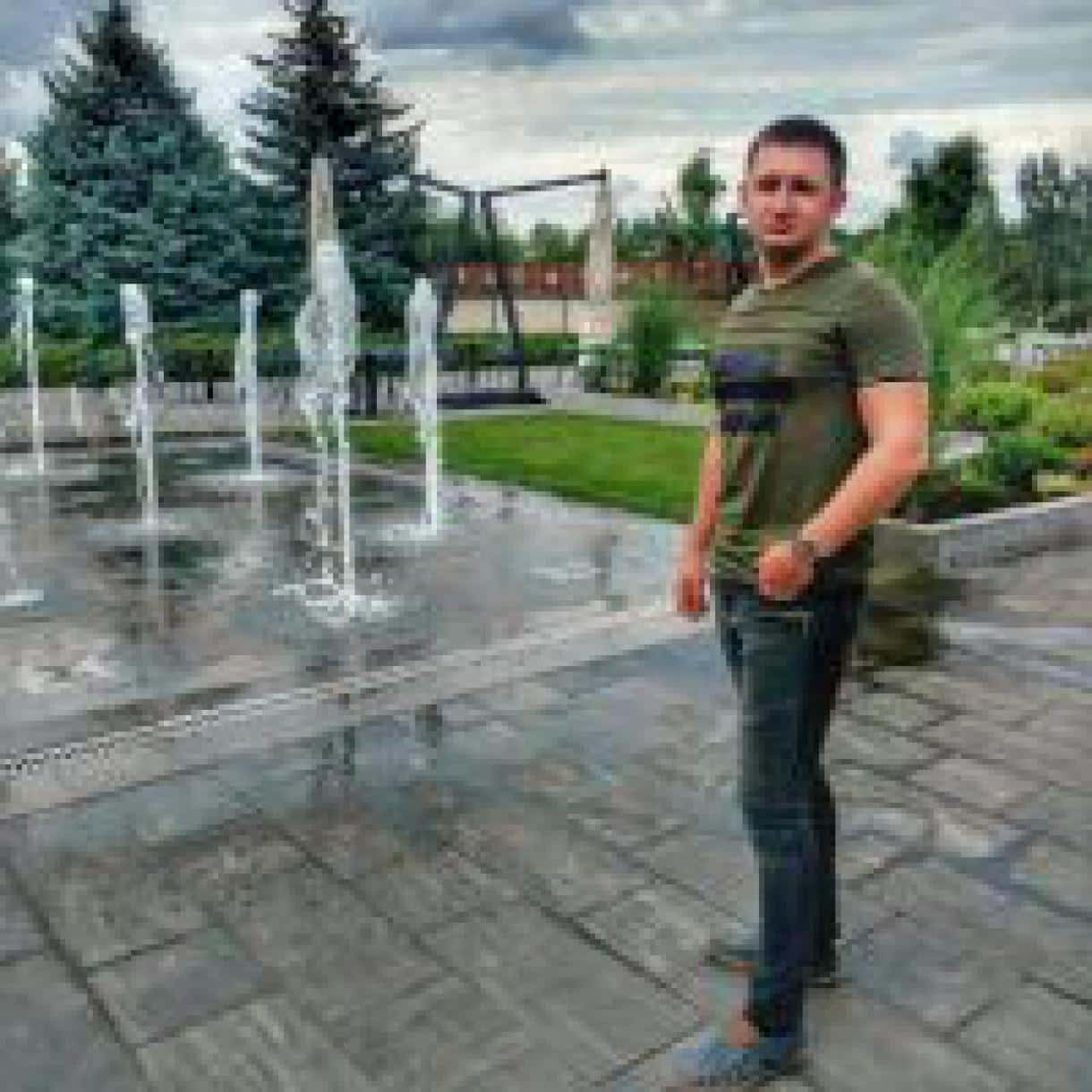 Men Seeking Men in Glasgow, SCT Free Gay Personal Ads at lovezoid.com
