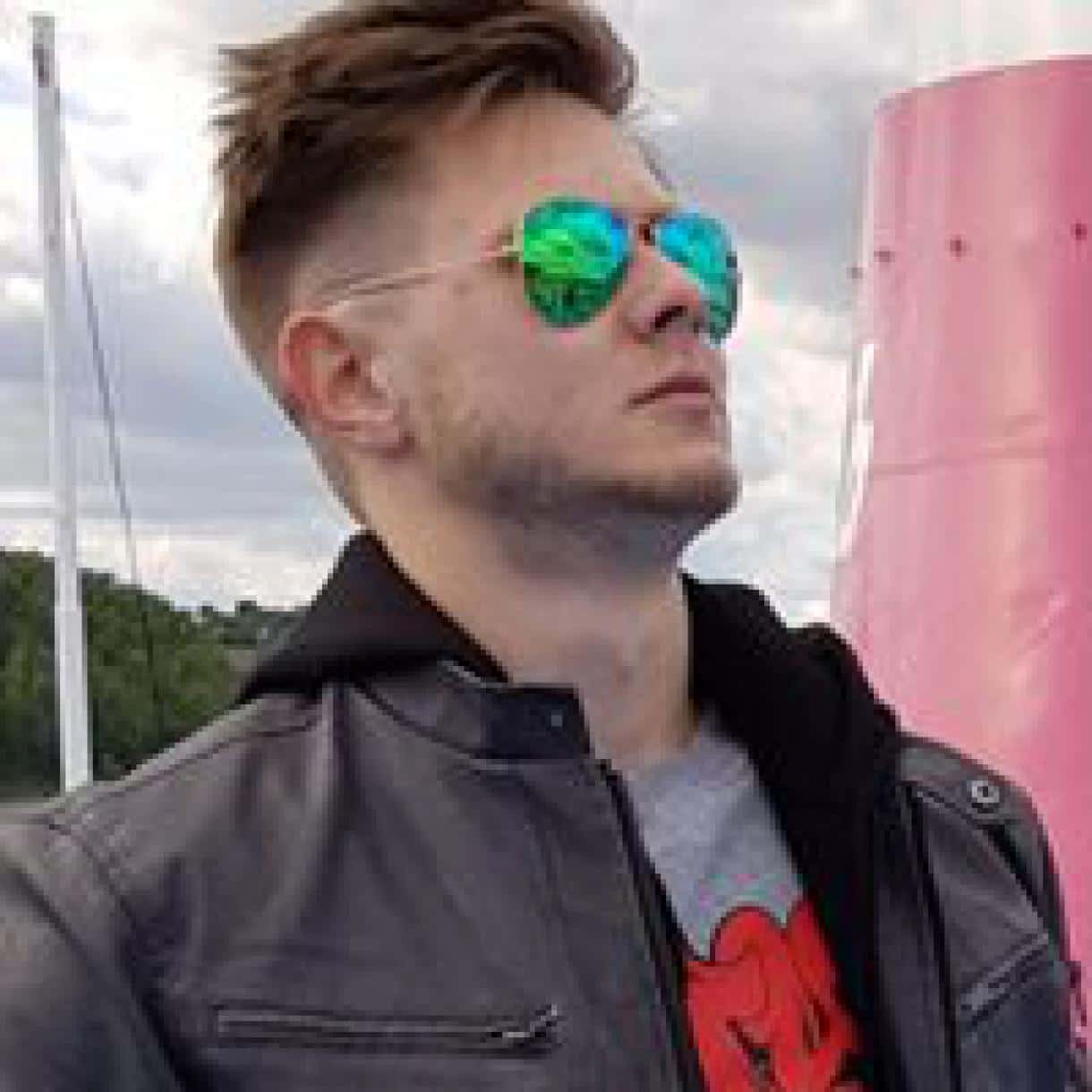 Mackay Classifieds Free Personal Ads | Find Local Singles at lovezoid.com