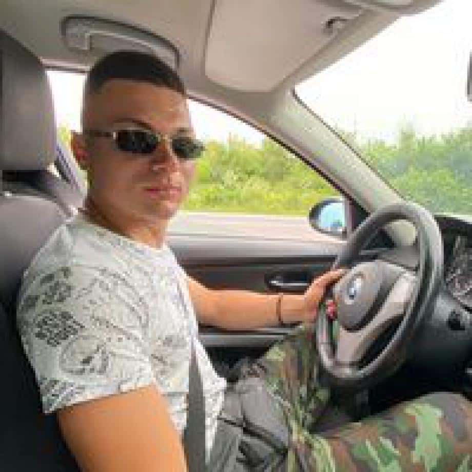 Men Seeking Men in Mackay, QLD M4M Free Personal Ads | Meet Gay Men at ...