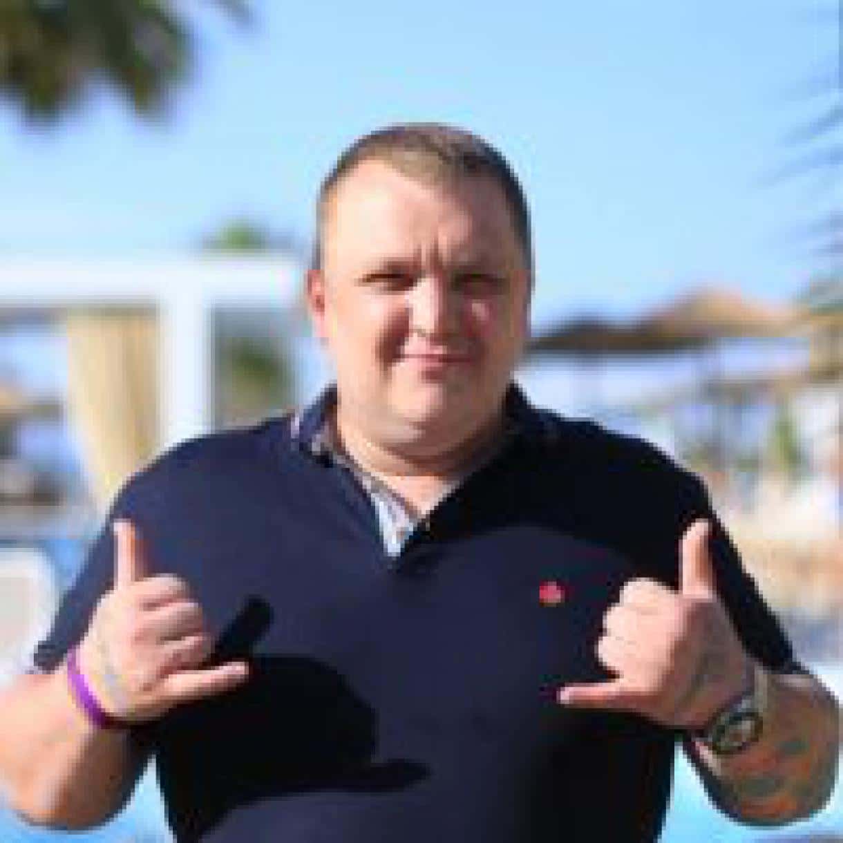 Men Seeking Men in Columbus, OH Free Gay Personal Ads at lovezoid.com