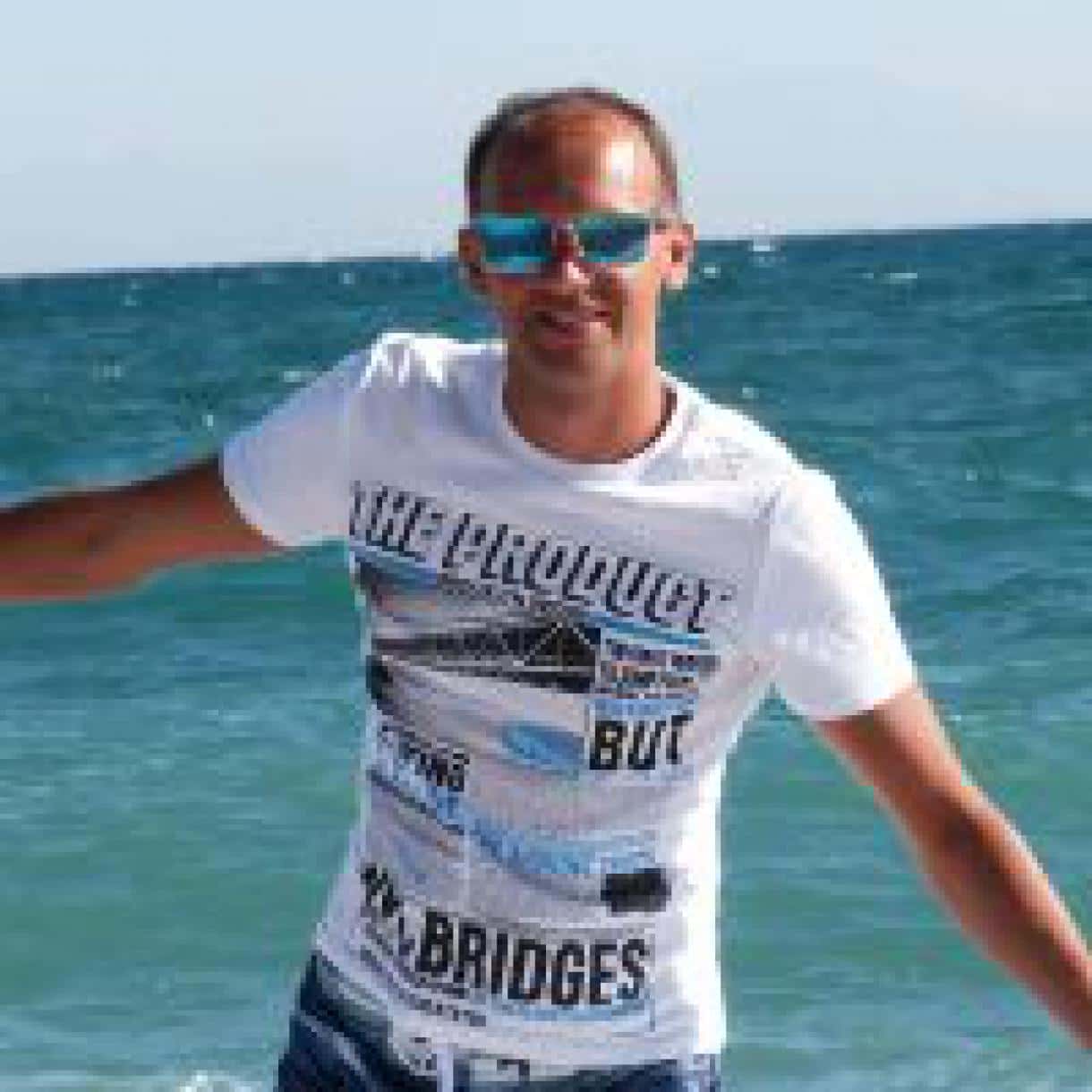 Edmonton Classifieds Free Personal Ads | Find Local Singles at lovezoid.com