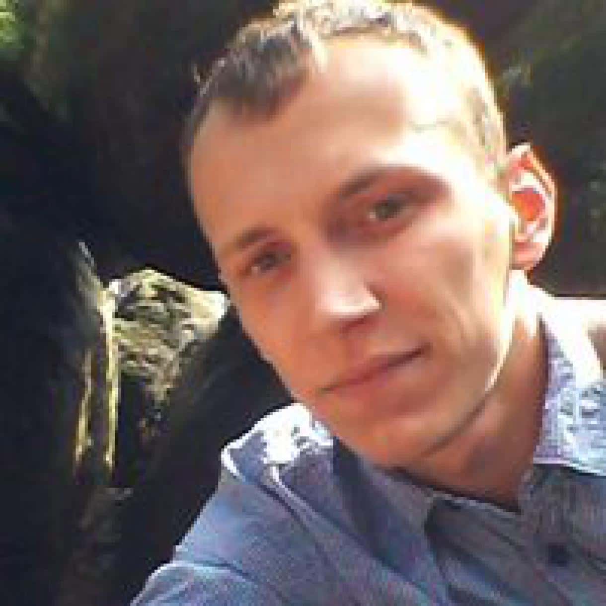 Men Seeking Men in Detroit, MI Free Gay Personal Ads at lovezoid.com