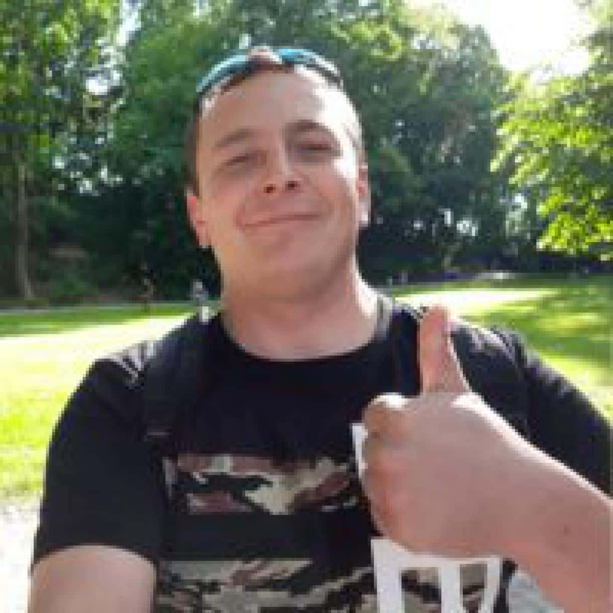 Men Seeking Men in Birmingham, ENG Free Gay Personal Ads at lovezoid.com