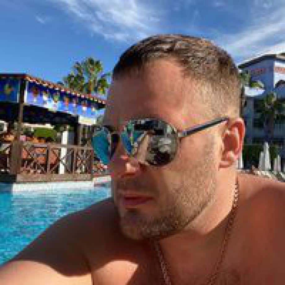 Men Seeking Men in Toronto, ON Free Gay Personal Ads at lovezoid.com