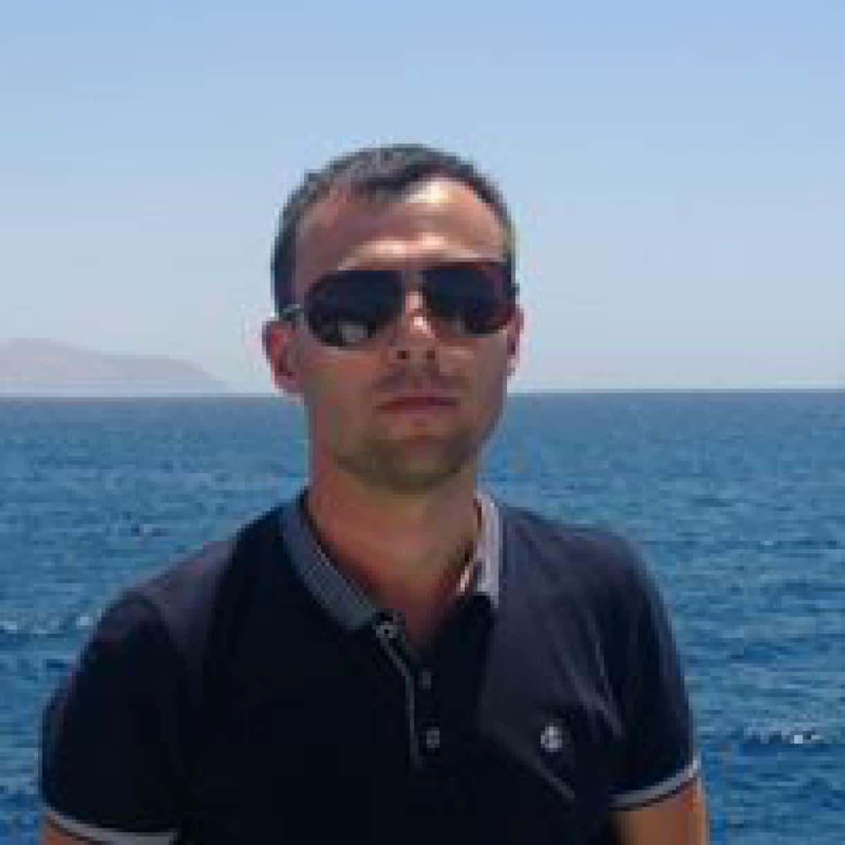 Men Seeking Men in Toronto, ON Free Gay Personal Ads at lovezoid.com