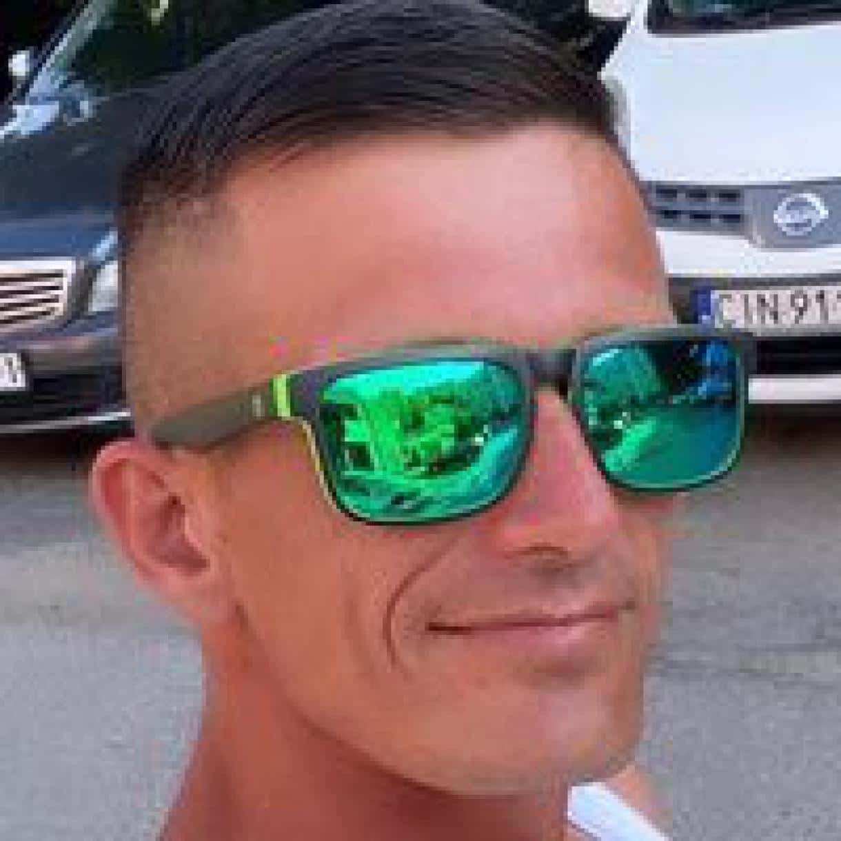 Toronto Classified ads for Personals Meet Local Singles at lovezoid.com