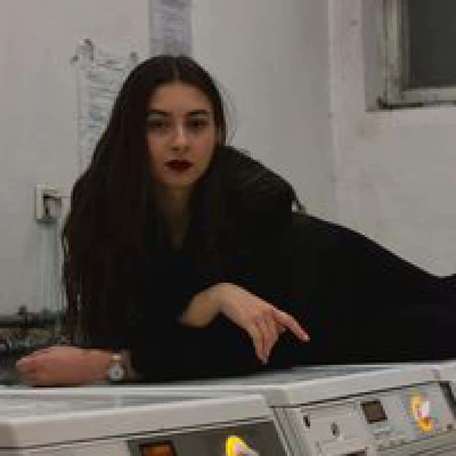 Single Women Seeking Men in Calgary W4M Free Personal Ads | lovezoid.com