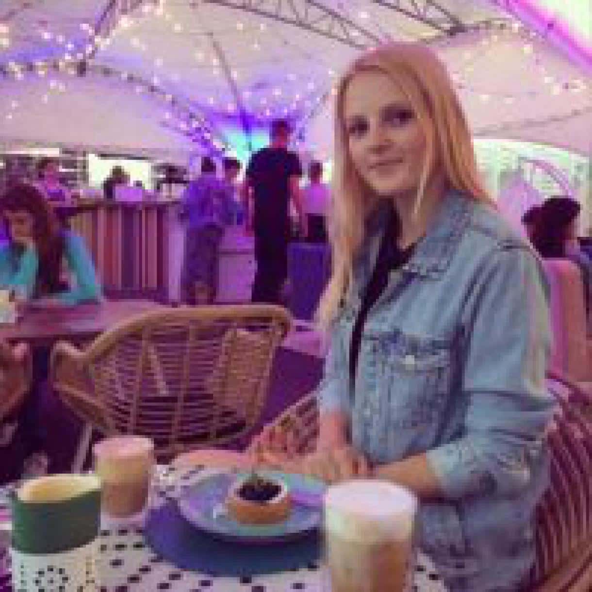 Adelaide Classifieds Free Personal Ads | Find Local Singles at lovezoid.com