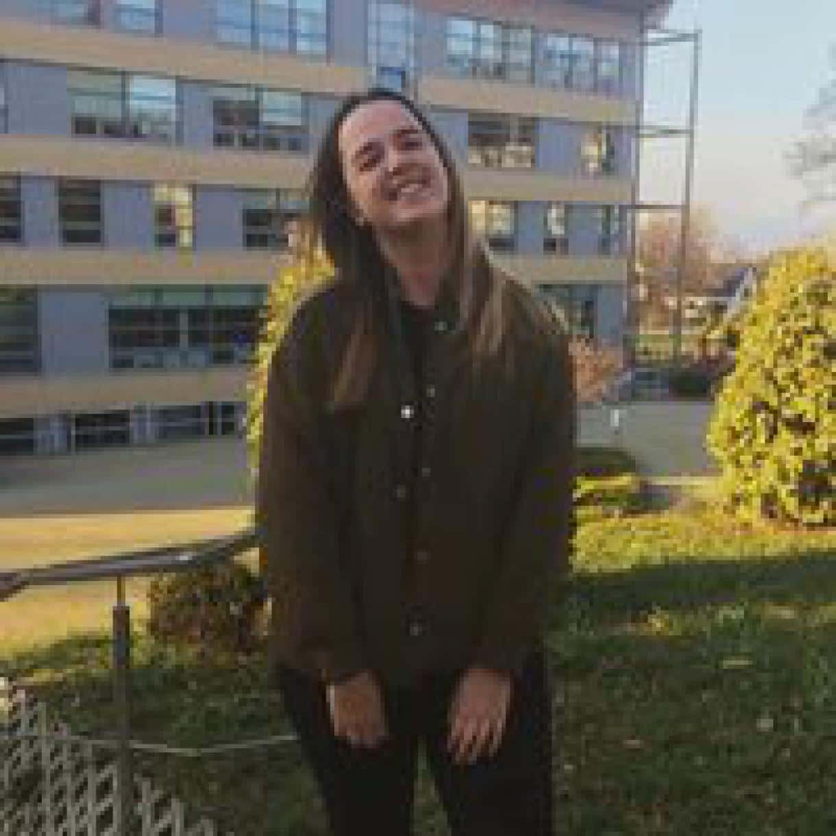 Local Single Women Seeking Men in Boston W4M Free Personals | lovezoid.com