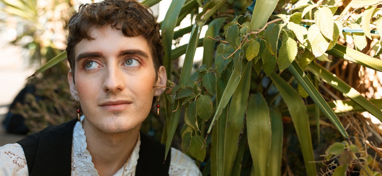 Best FTM Dating Sites June 2026 | Meet FTM Singles - lovezoid.com