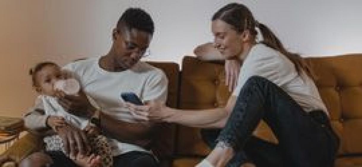 Best Single Mom Dating Sites June 2025 | Meet Single Mom - lovezoid.com